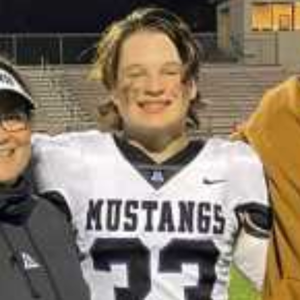 Hunter High's Football Recruiting Profile