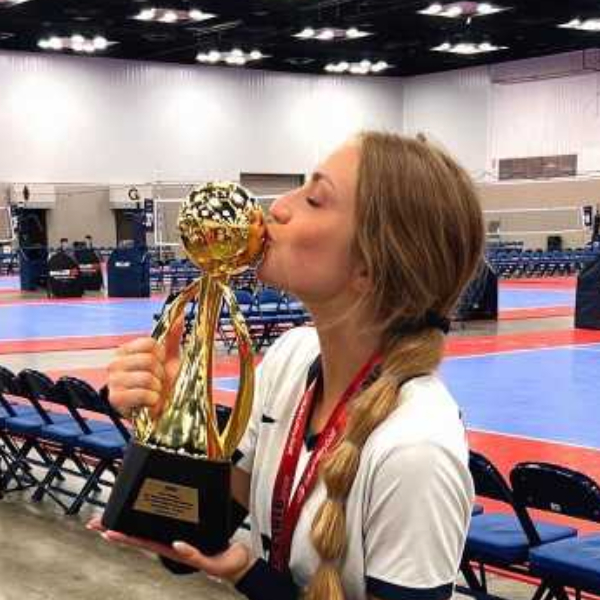 Maddy Bach | SportsRecruits