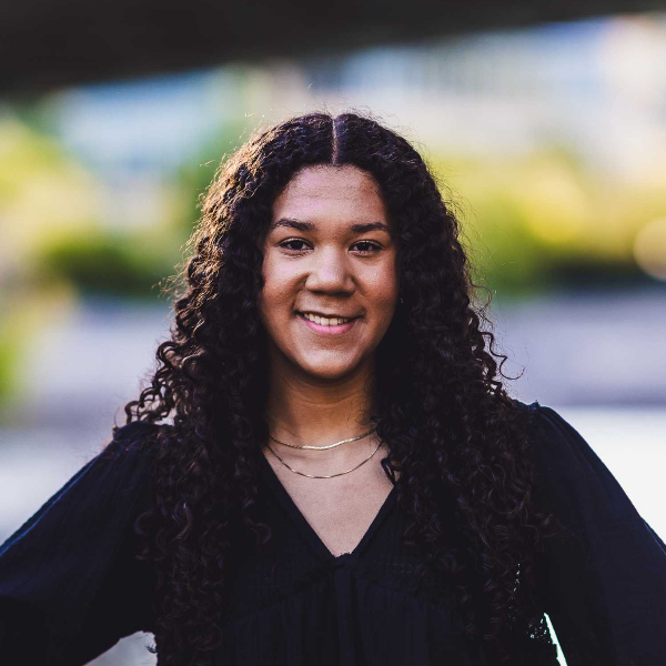 Mizuno M1 Volleyball | SportsRecruits